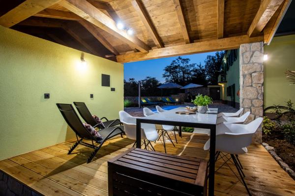 Family Friendly Villa Zaneta With Pool - Selce