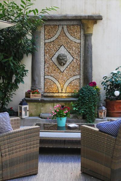 Il Cortile Di Elisa & Our Flats - Lucca, Italia