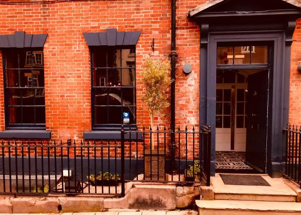 The Silk House - Stoke-on-Trent