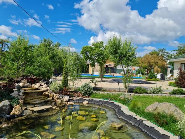 Casa Elis Piscina, Jacuzzy , Sauna, Ciubar - Pietroasele