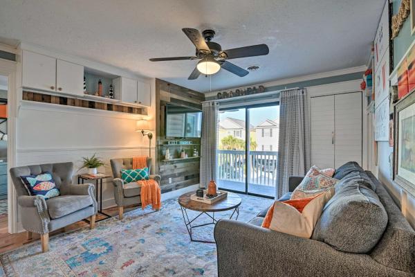 Eclectic Condo With Balcony 1 Block To Beach! - Surfside Beach, SC