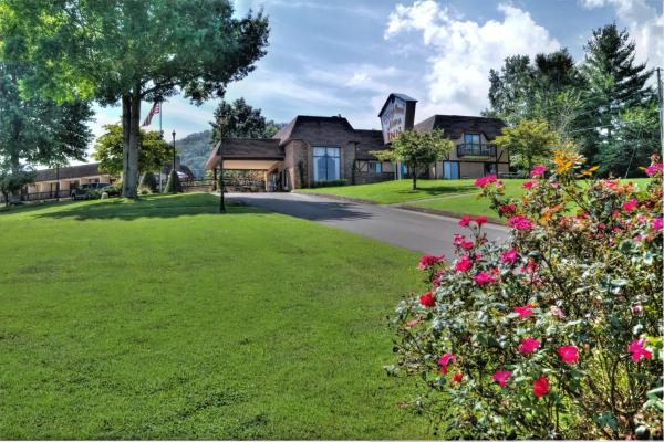 Highland Manor Inn - Townsend, TN