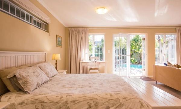 Squirrel's End - Claremont