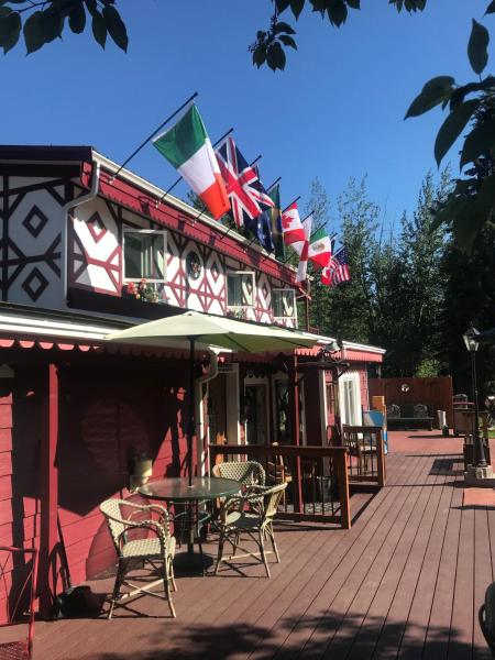 Billie's Backpackers Hostel - Fairbanks, AK