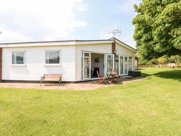 Chalet 150 - Winterton-on-Sea