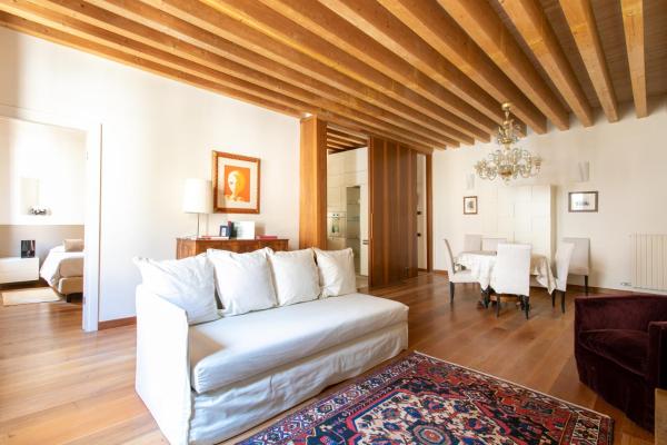 Calle Teatro Vecchio - Venezia - Venice