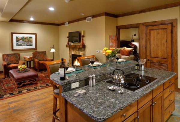 Innsbruck Aspen Deluxe One-bedroom Garden Residence 2, Located On Main Street - Aspen, CO