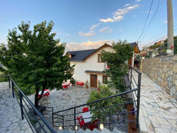 Bixhaku Guesthouse - Albania
