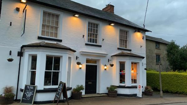 The Fox And Hounds - Towcester