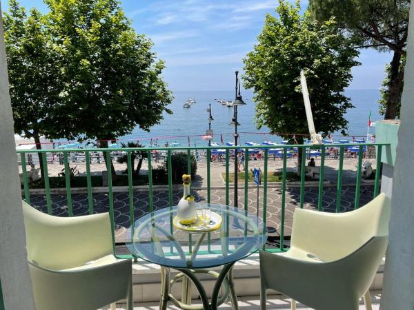 Mareinvista Apartment In Maiori - Maiori