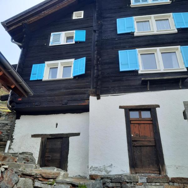 Santorini By Quokka 360 - Blue Curtains In The Alps - Suiza