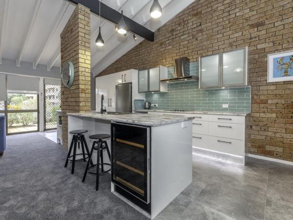 Bay Parklands 4, 2 Gowrie Avenue - Pool & Tennis Court - 納爾遜貝