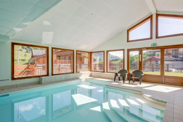 Le Chevreuil - 3 Chambres, Terrasse, Piscine - Flumet