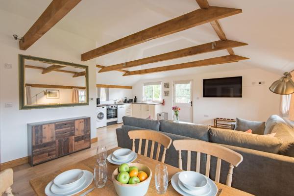 Motor House Loft By Bloom Stays - Sissinghurst