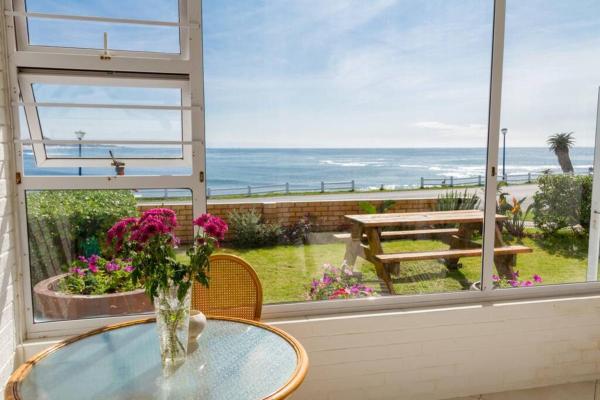 Bayview Seafront Apartment - East London