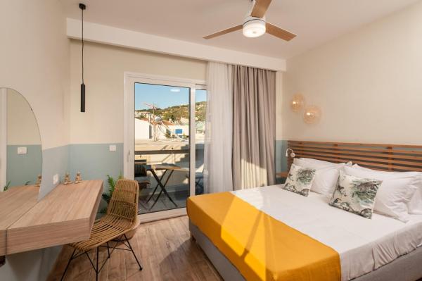 Salty Colours Apartments In Almyrida - Kea
