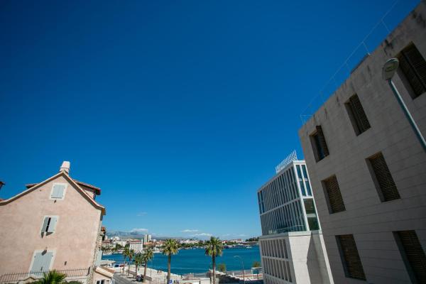 Garden Apartment Hotel - Split