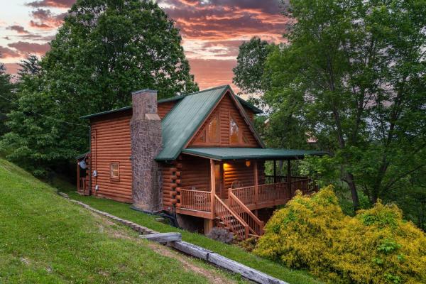 Mountain Serenity Cabin - Douglas Lake, TN
