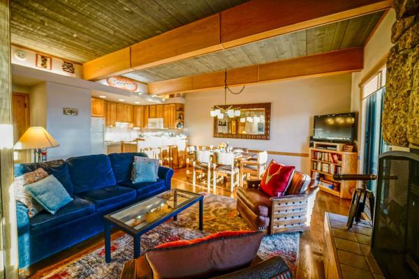 Ski-in\/out Condo W\/mtn Views, Private Balcony, Free Wifi, Shared Pool, Hot Tub - Steamboat Springs