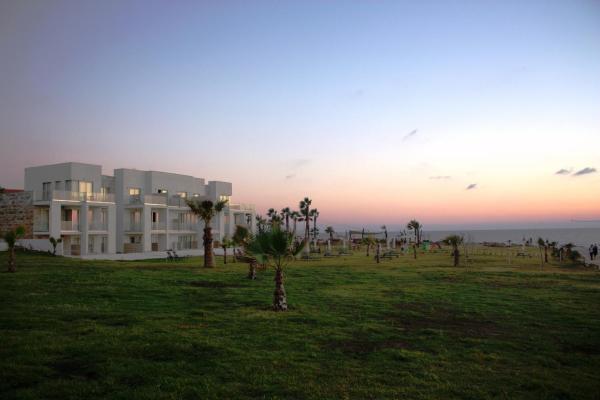 Amphora Hotel & Suites - Тала