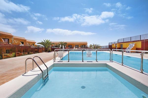 Apartment "Casa Raquel 1" With Sea View, Pool, Wi-fi & Terrace - Antigua