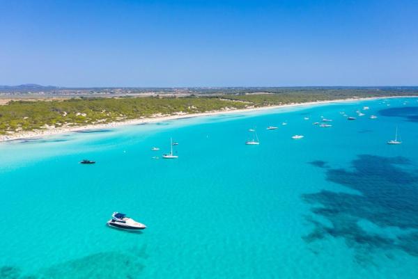 The Blue Beach - Campos
