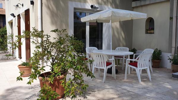 Appartement Indépendant Dans Maison Individuelle - Pernes-les-Fontaines