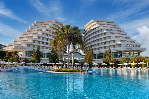Miracle Resort Hotel - Lara Beach