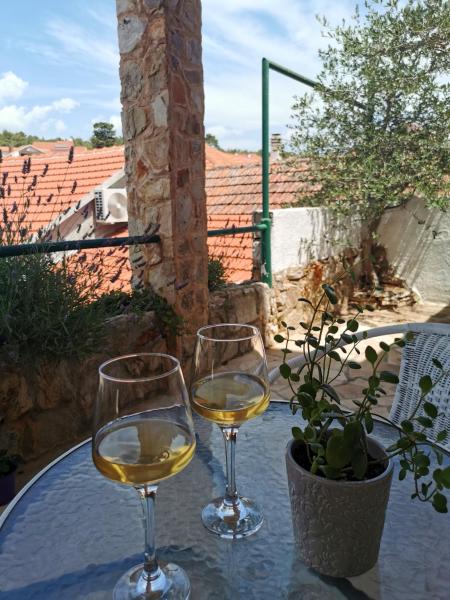 Apartments Lošotovi Vrboska - Stari Grad