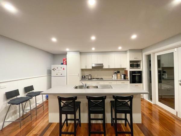 The Gelli House-a Restored Old Farm House - Victoria