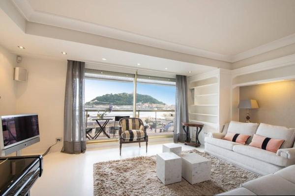 Bella Vista Luxury Apartment. Bay Views. Parking - Hernani