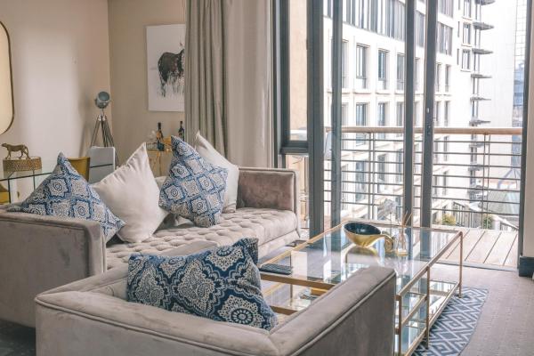 Raphael Penthouse Suite 205 - Sandton