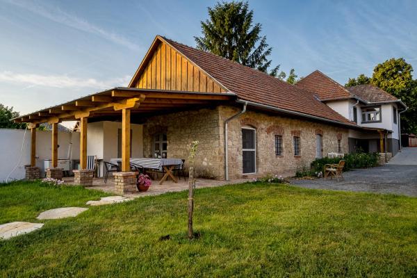Myrtus Borbár éS Vendégház - Tokaj