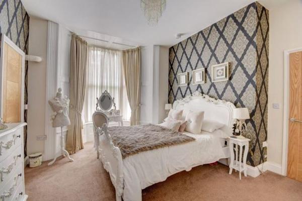 Bunny Burrow - Sandsend Beach