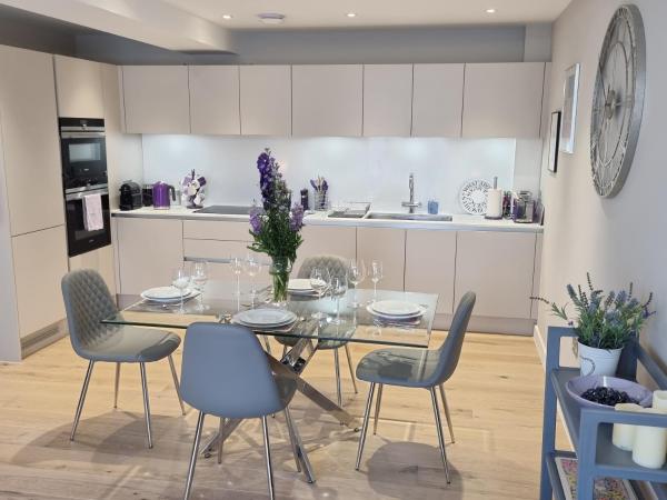 The Danbury, Lower Borough Walls - Bath