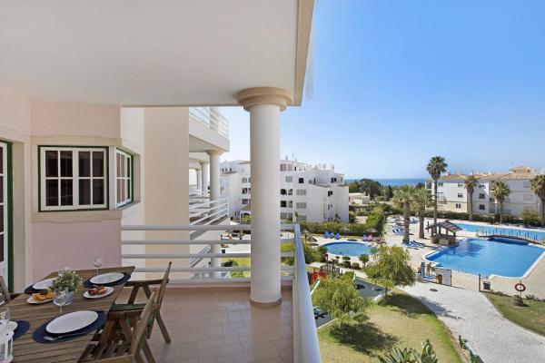 Estrela Do Vau Apartment With Sea View, Pool, A/c, Wi-fi, Garden, Terrace & Balcony - Portimão