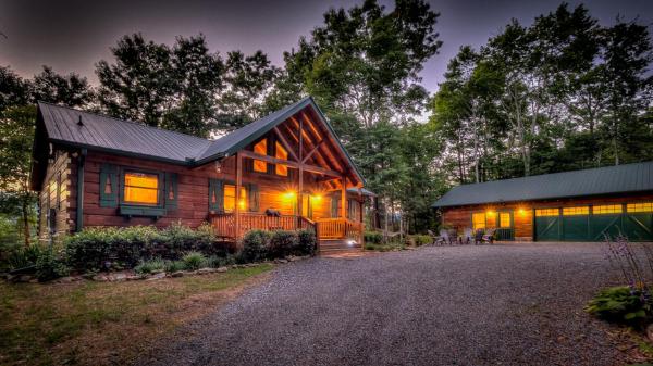 Poppy's Place - Cherry Log, GA