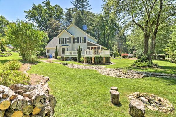 Creekside Brevard Home Less Than 1 Mi To Downtown! - Brevard, NC