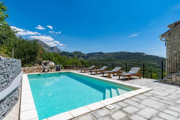 Stone Villa Judita With Heated Pool And Hydro-massage - Brela