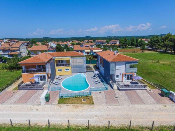 Apartment Near Dusan Dzamonja Sculpture Park In Fontane - Funtana
