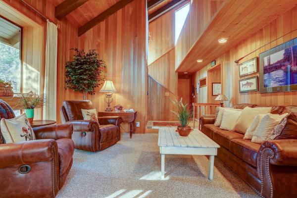 22 Rogue Home With Private Game Room - Sunriver, OR