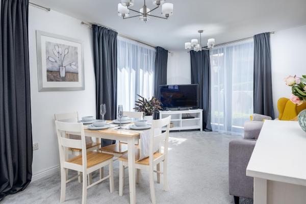Luxury 2bed Spacious Apartment- City Centre- Free Parking - England