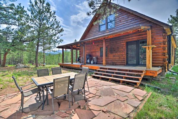 The Pinecone Palace With Hiking Trail Access! - Lyons, CO