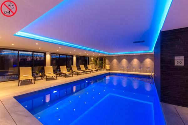 Hôtel L'escale - Piscine & Spa - Calais