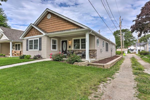 Port Clinton Home With Lake Views! - Port Clinton, OH