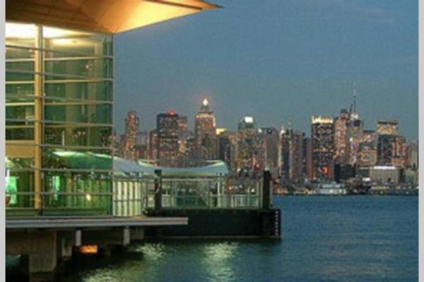 Casa De Paz I - Destination To American Dream Mall, Nyc, Washington Heights - Queens Zoo, Queens