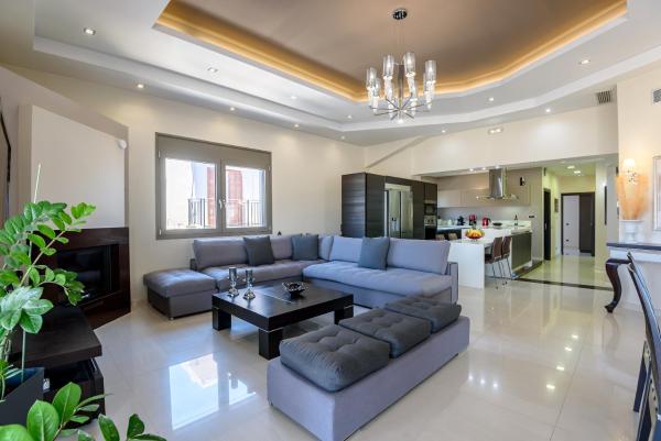 Evgenias Luxury Apartment With Rooftop Pool - Chania