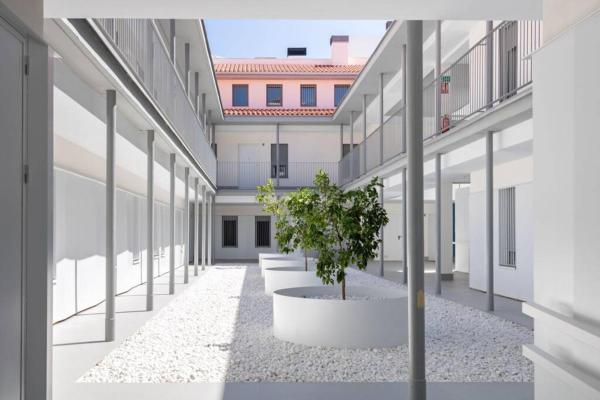 Triana Pages Oasis By Valcambre - Espagne