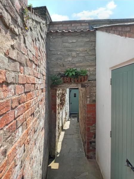 Delighful Self Catering In The Heart Of Glastonbury - Dorset