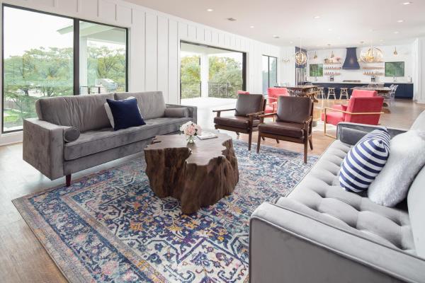 The White House On The Horseshoe - Wimberley, TX